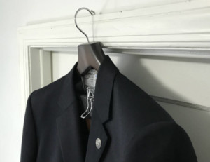 Best Men's Suit Hangers Reviewed | HangerProject.com Review