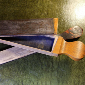 How To Sharpen A Straight Razor: Best Stropping & Honing Guide