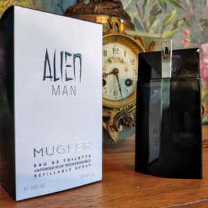 Thierry Mugler Alien Man Review: A Smokey & Spicy 2018 Fragrance
