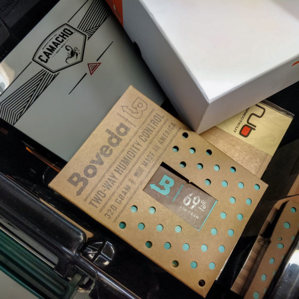 How To Use Boveda Packs: Why Retrofit Your Humidor With Boveda?