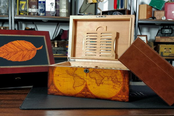 Best Desktop Humidors: Top 10 Classic Cigar Humidors | Pros & Cons