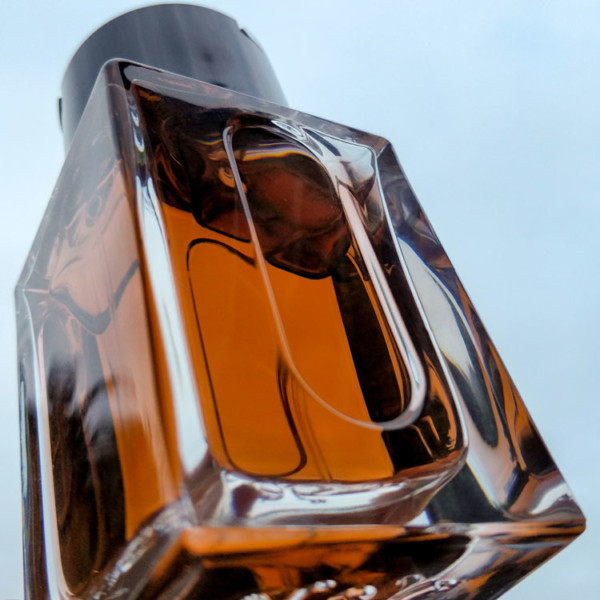 Dunhill Custom Fragrance Review: Red Apples & Cognac Winter Cologne
