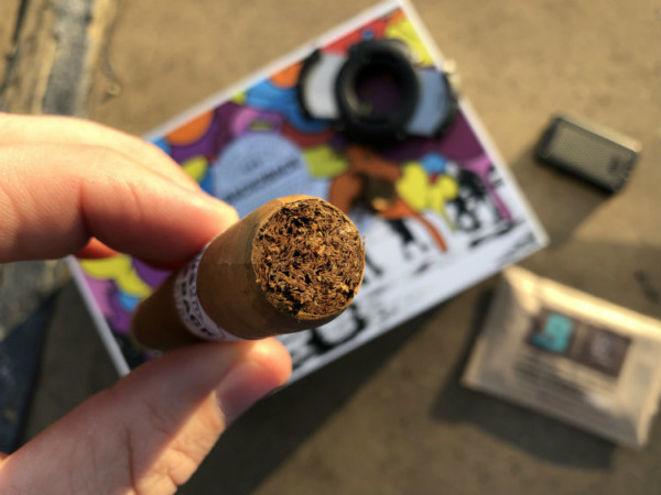 Back2Back Connecticut Cigar Review | With Box & Flavor Notes