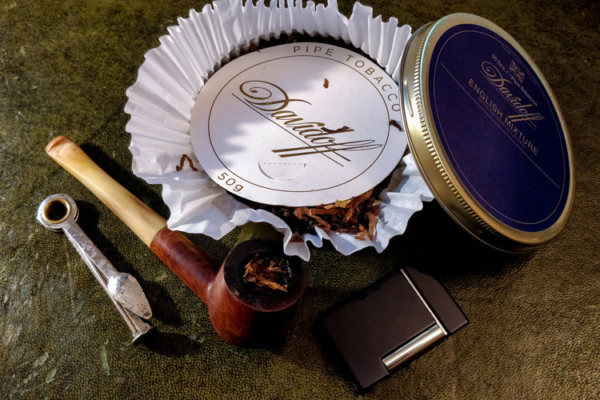 Tobacco Pipe Guides For Using, Smoking & Buying The Right One For You