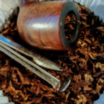 Davidoff Royalty Mixture Pipe Tobacco Review: A Regal English Blend