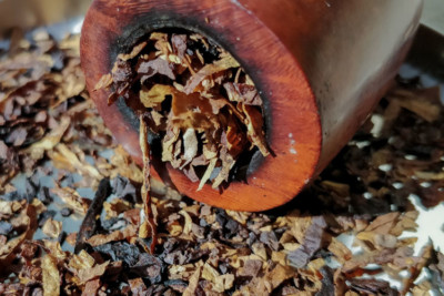 How To Properly Smoke A Tobacco Pipe: Guide For New Pipe Smokers