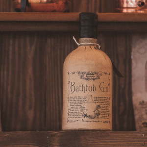 What Is Gin & What Does It Taste Like? Gin & Its History