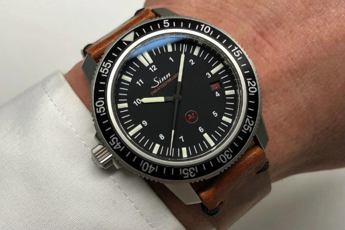 Lefty's Dilemma: Which Wrist To Wear Your Watch & Left-Handed Watches