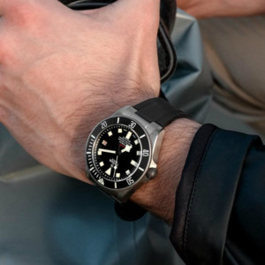 Lefty's Dilemma: Which Wrist To Wear Your Watch & Left-Handed Watches