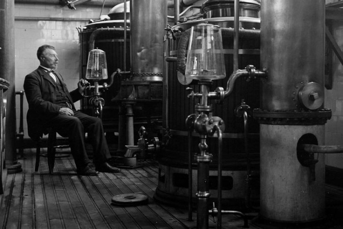 What Is Jenever & How To Drink It: Top 10 Best Dutch Gin