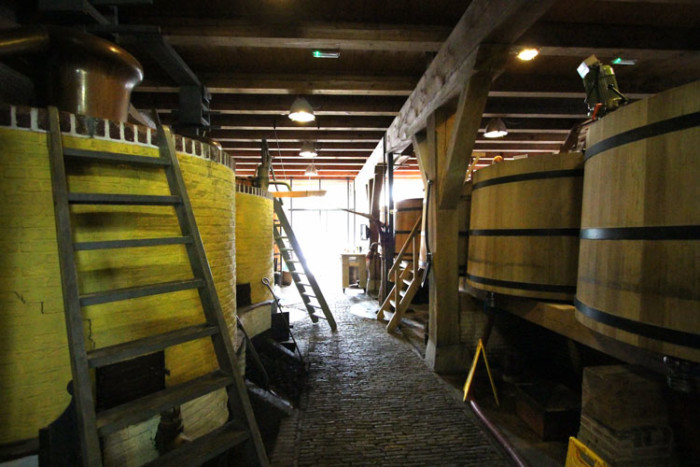 What Is Jenever & How To Drink It: Top 10 Best Dutch Gin