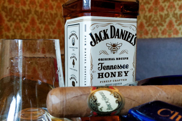 Jack Daniel's Tennessee Honey Whiskey Liqueur Review