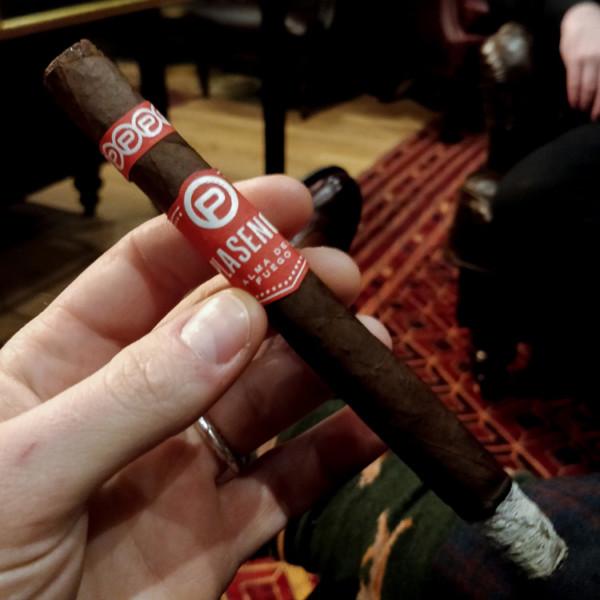 How to Ventilate A Cigar Room: Filtering & Cleaning Cigar Smoke