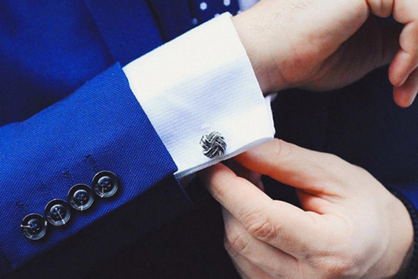How To Wear & Properly Put On Cufflinks: Top 10 Best Cufflinks Brands