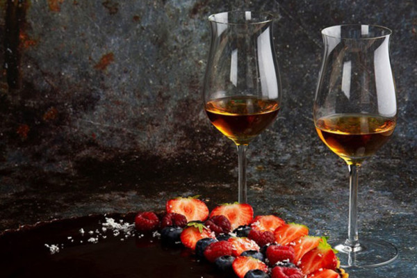 What Is Calvados: Calvados Vs Brandy & How To Drink It