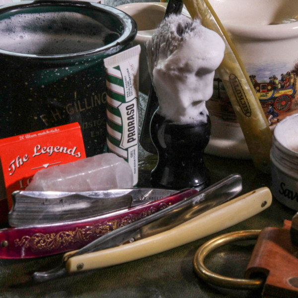 How To Shave With A Straight Razor? A Full Guide To Usage & Care