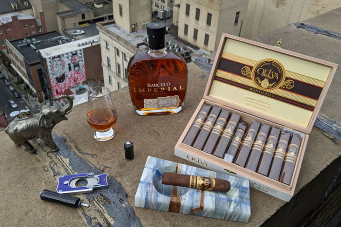 Top 10 Best Cigars To Smoke With Rum | How To Pair