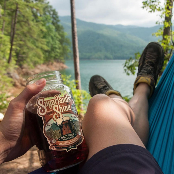 What Is Moonshine & Why Is It Illegal? How To Drink Moonshine