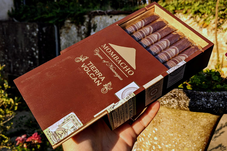 Mombacho Tierra Volcán Nicaraguan Puro Cigar Review | By Claudio Sgroi