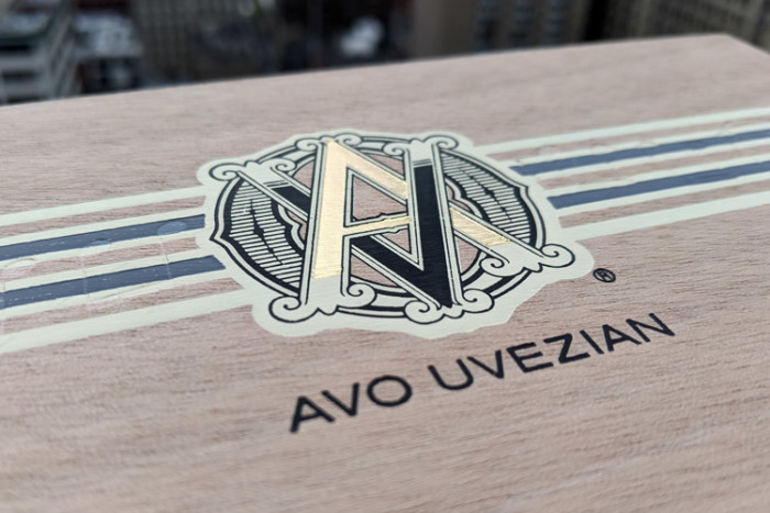 Avo Classic Dominican Cigar Review | By Avo Uvezian & Henke Kelner