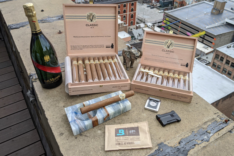 Avo Classic Dominican Cigar Review | By Avo Uvezian & Henke Kelner