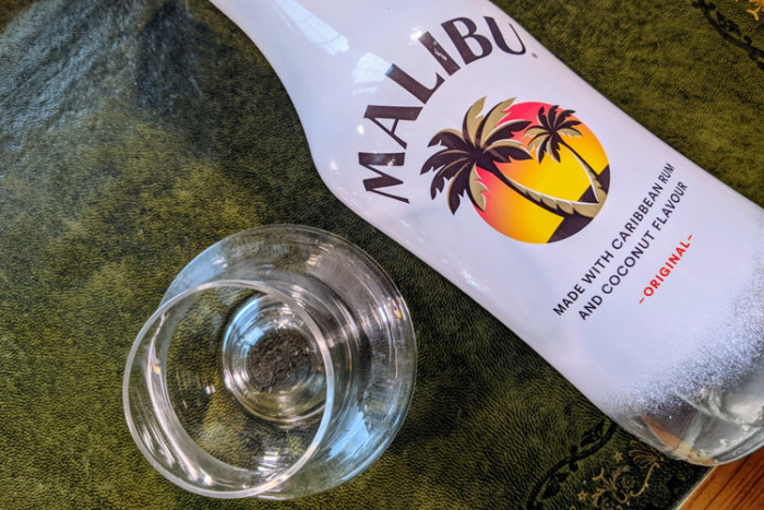 Malibu Rum Original Flavoured Rum Review | Cocktails & Mixers