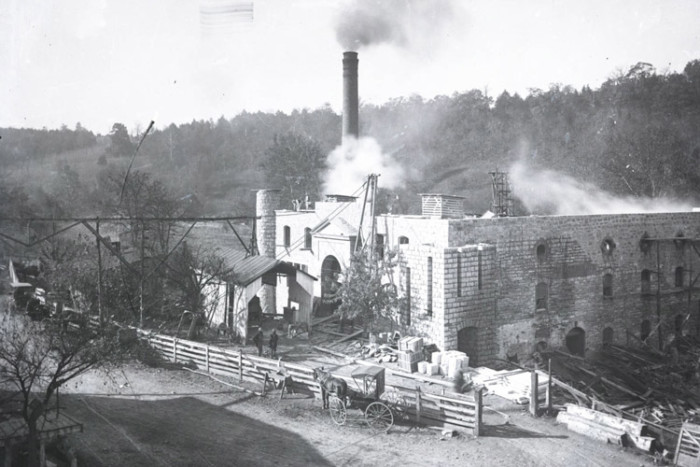 Bourbon Whiskey History & Who Invented Bourbon Whiskey