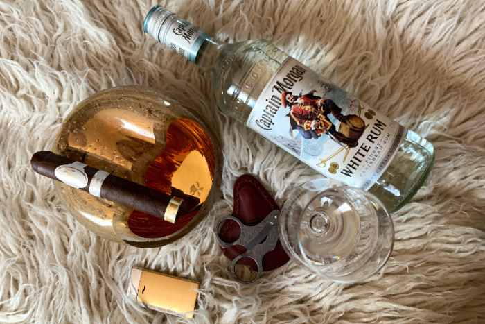 Captain Morgan White Rum Review - BespokeUnit