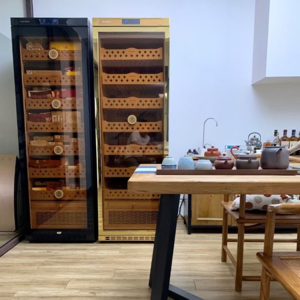 Raching Humidors Review: MON And C-Series Cigar Cabinet Humidors