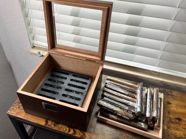 Best Humidors: #1 Guide To Cigar Storage That You Can Buy Online