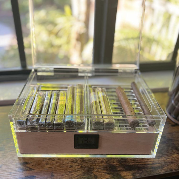 The Best Value Acrylic Humidor? Felix Pro By Case Elegance