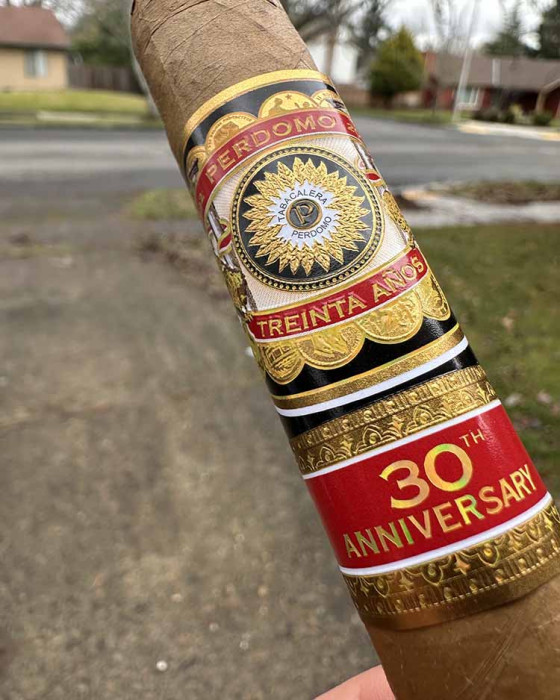 Perdomo 30th Ann. Connecticut Review: A Luxurious Smoke
