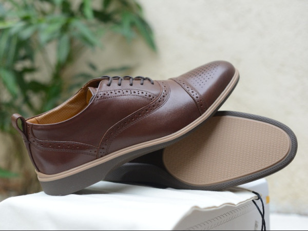 Best Business Casual Shoes for Men: Expert-Tested Comfort & Hybrid ...