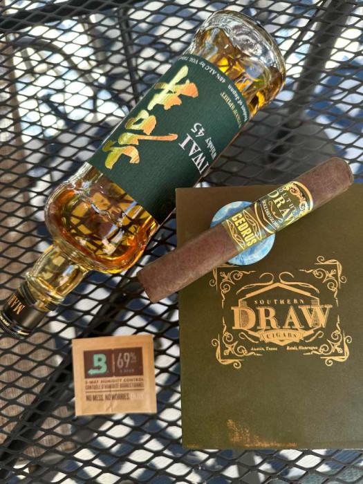 Southern Draw Cedrus Cigar Review by Bespoke Unit
